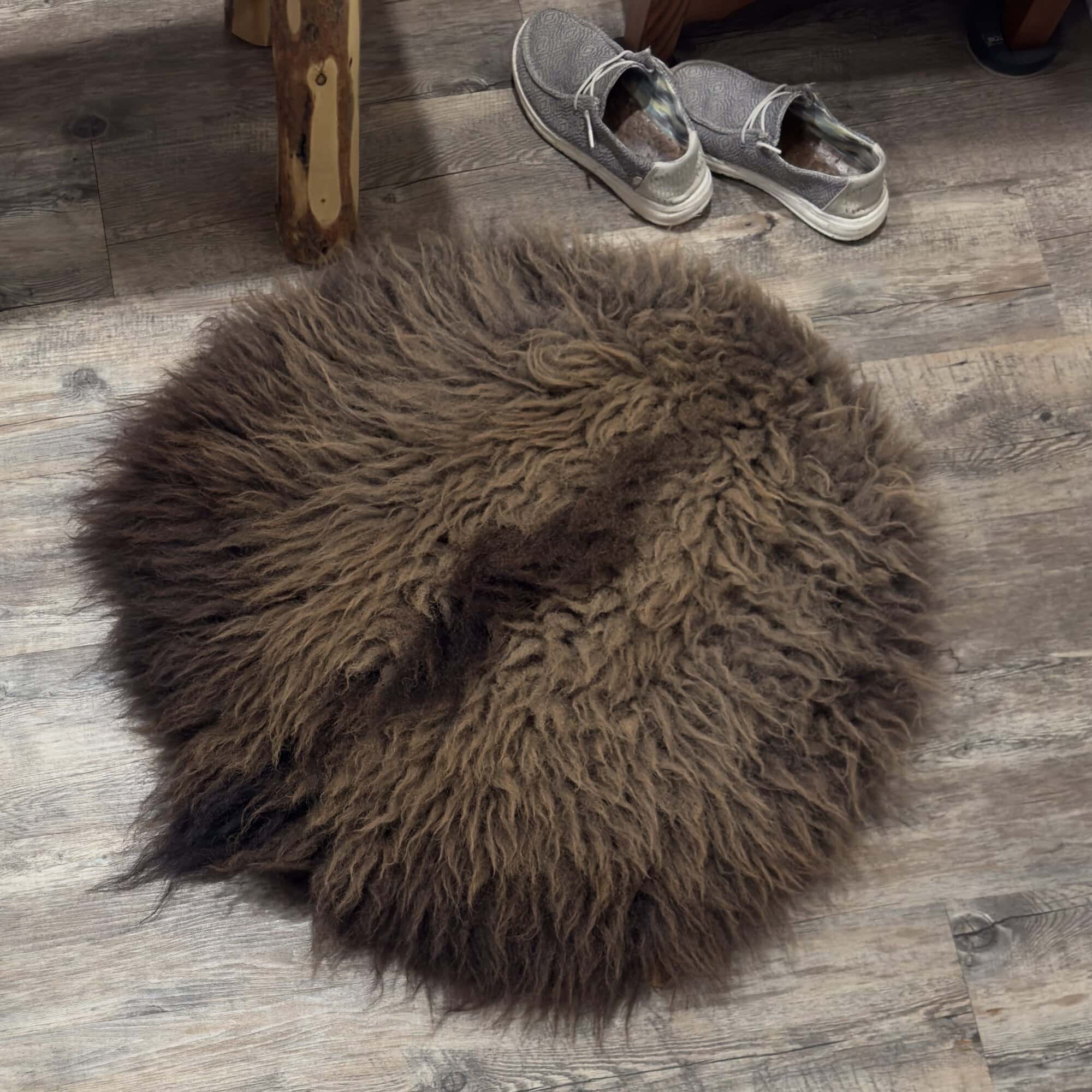 Iconic American Decor | Buffalo Fur Accent Rug - 25" Round #32953 ...